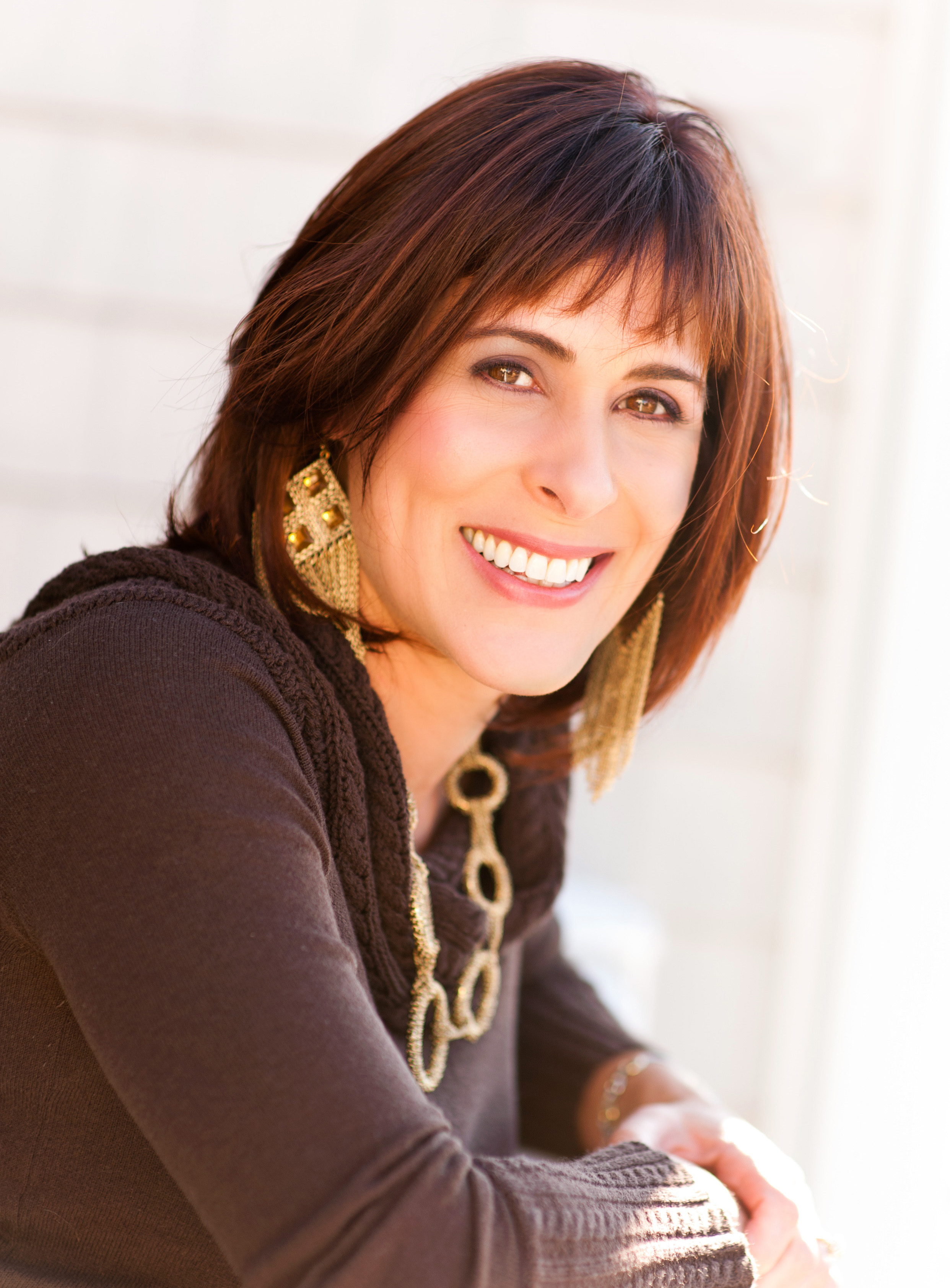 PRSA BOSTON TO PRESENT DIANE DAVIS BEACON AWARD TO DARLENE HOLLYWOOD ...